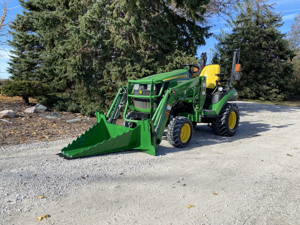 CRI John Deere Stump Bucket – 1-2 Series 32″ – Cold Roll Industrial